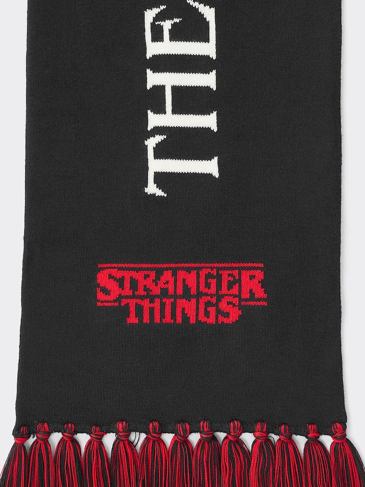 Knitted Scarf | Stranger Things | GU US