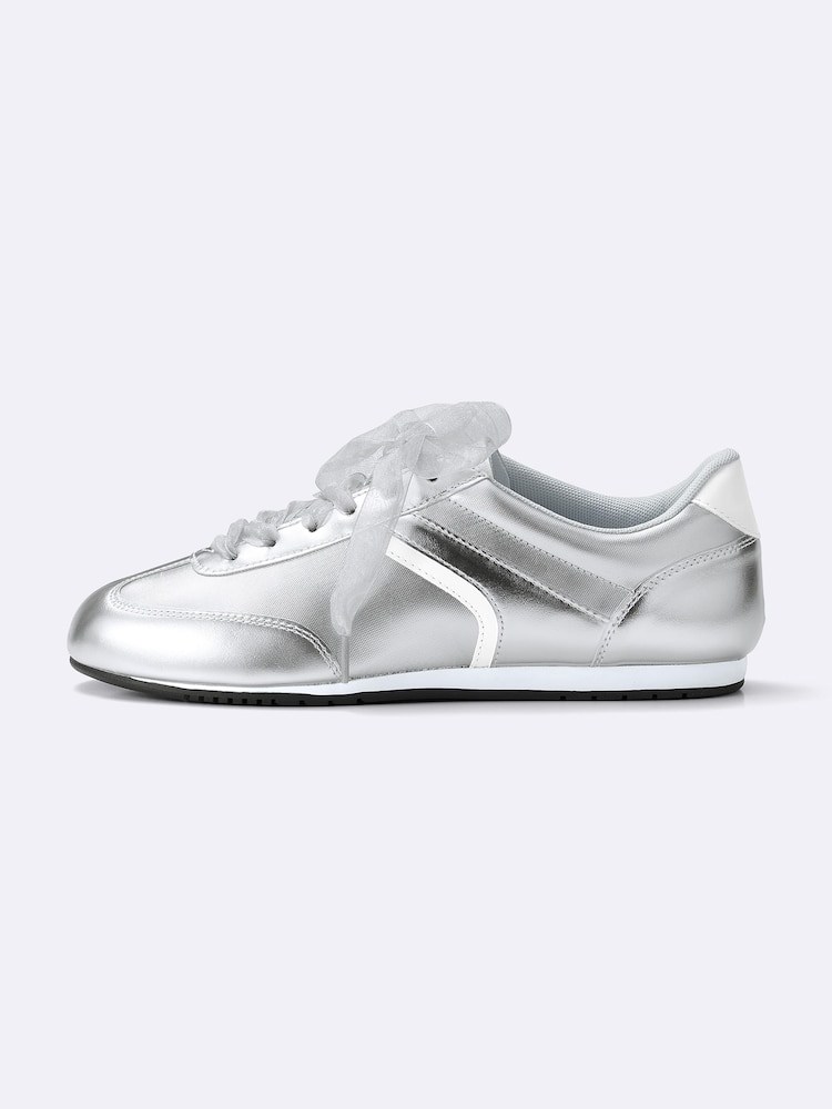 Ribbon Sneakers | GU US