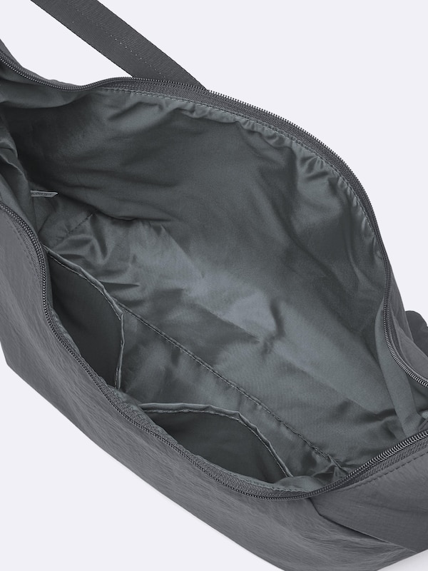 Soft Nylon Cocoon Shoulder Bag | GU US