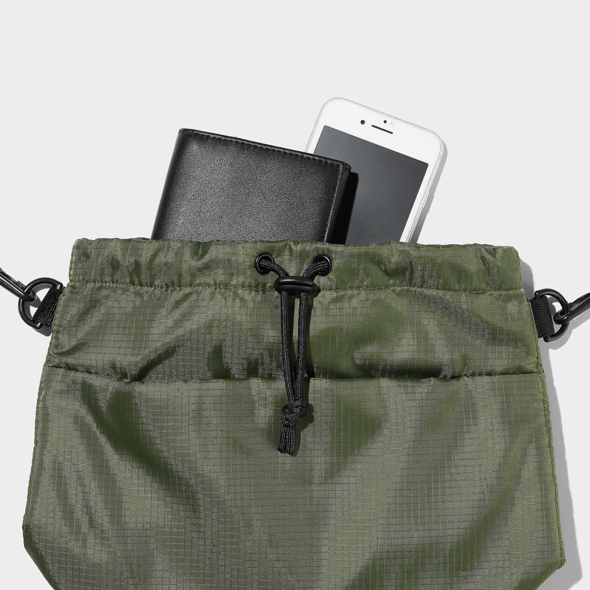 GU公式 | リップストップショルダーバッグ+E