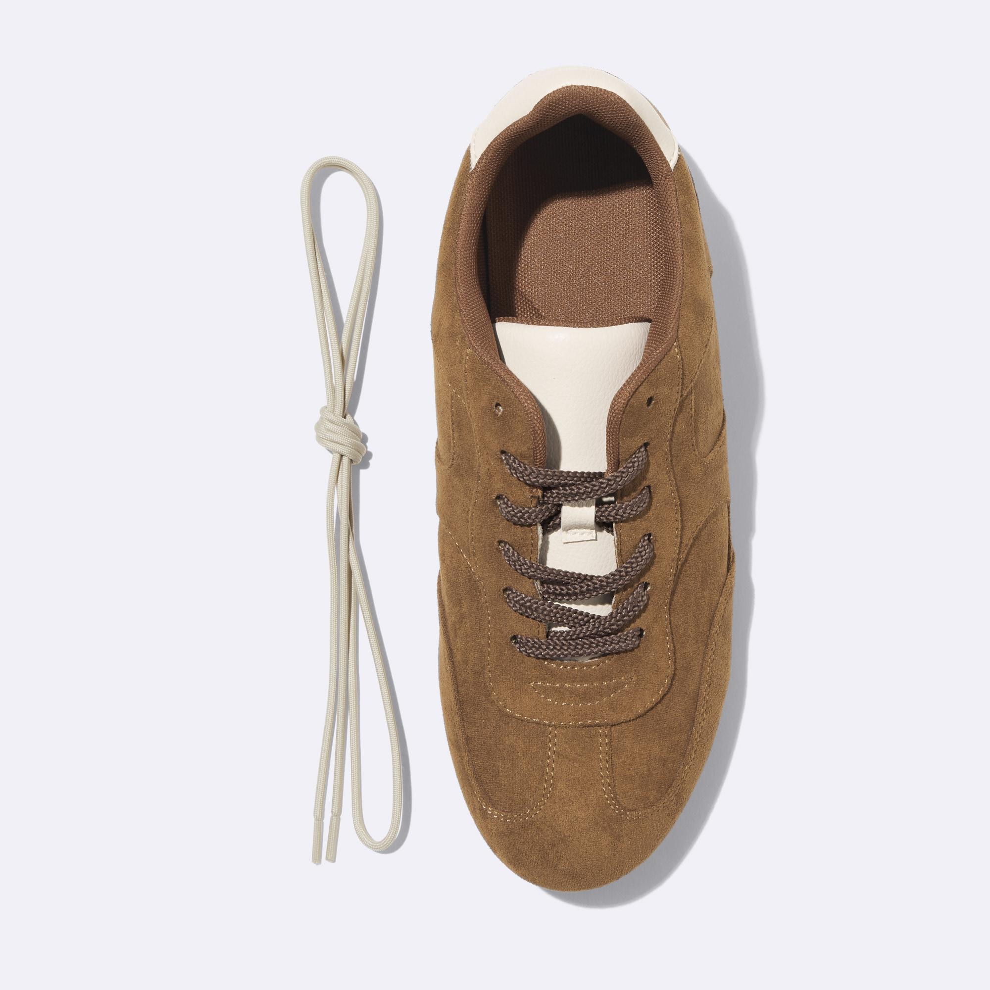 Women's Double Shoe Lace Flat Sneakers | GU US