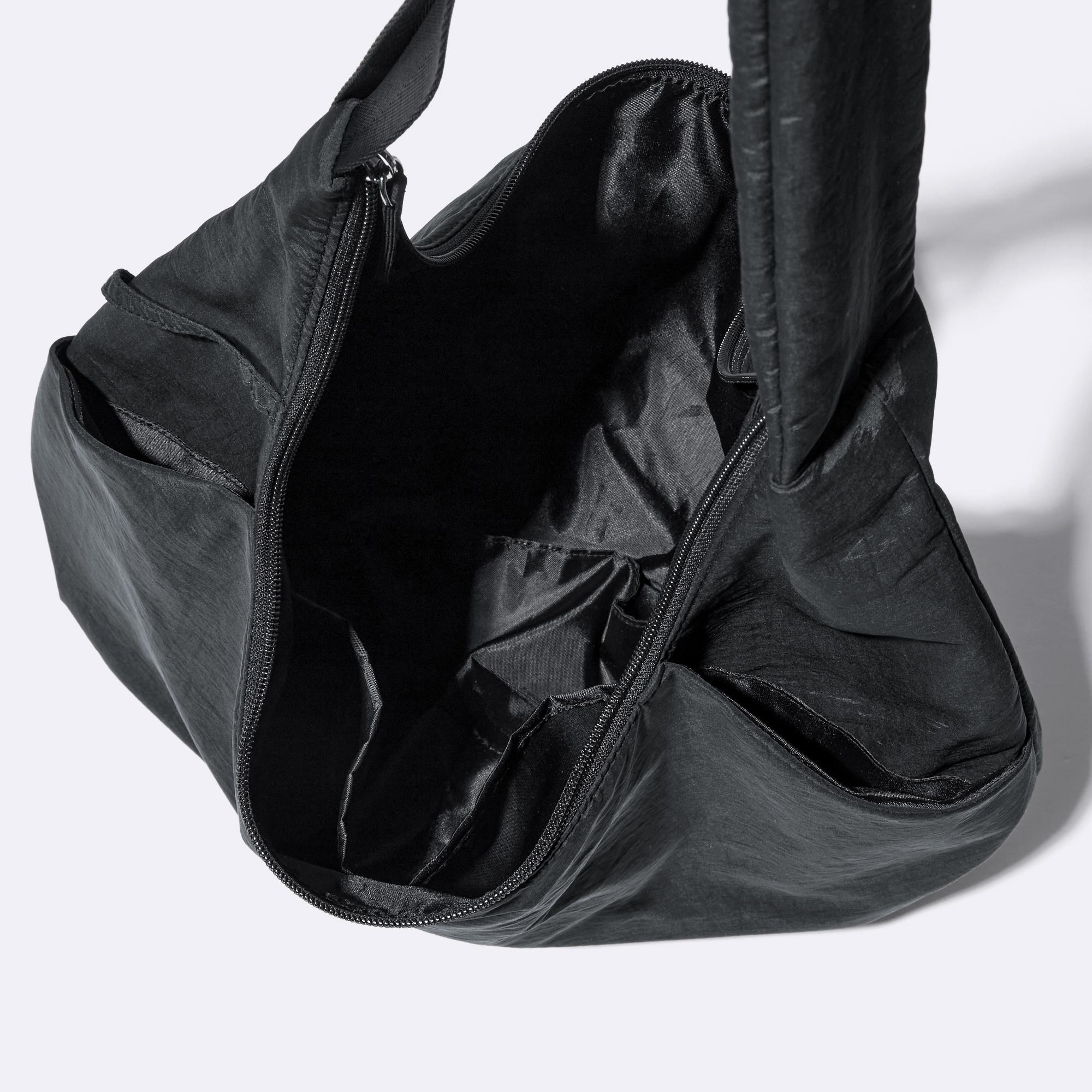 Soft Nylon Cocoon Shoulder Bag | GU US