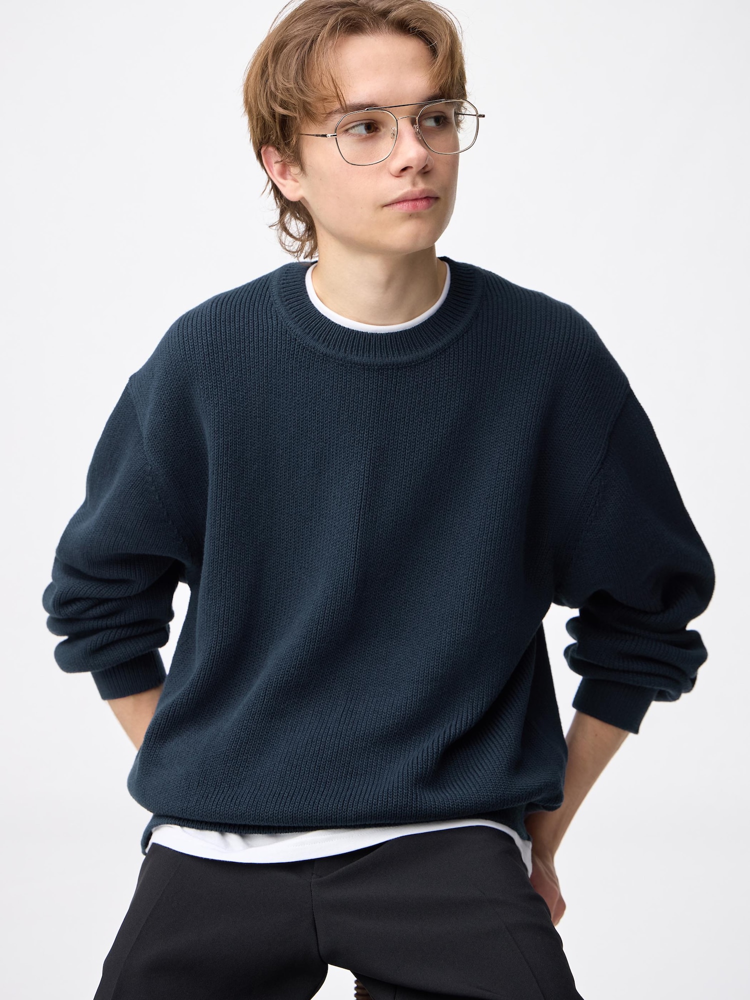 GU Lily Yarn Crew Neck Sweater | StyleHint