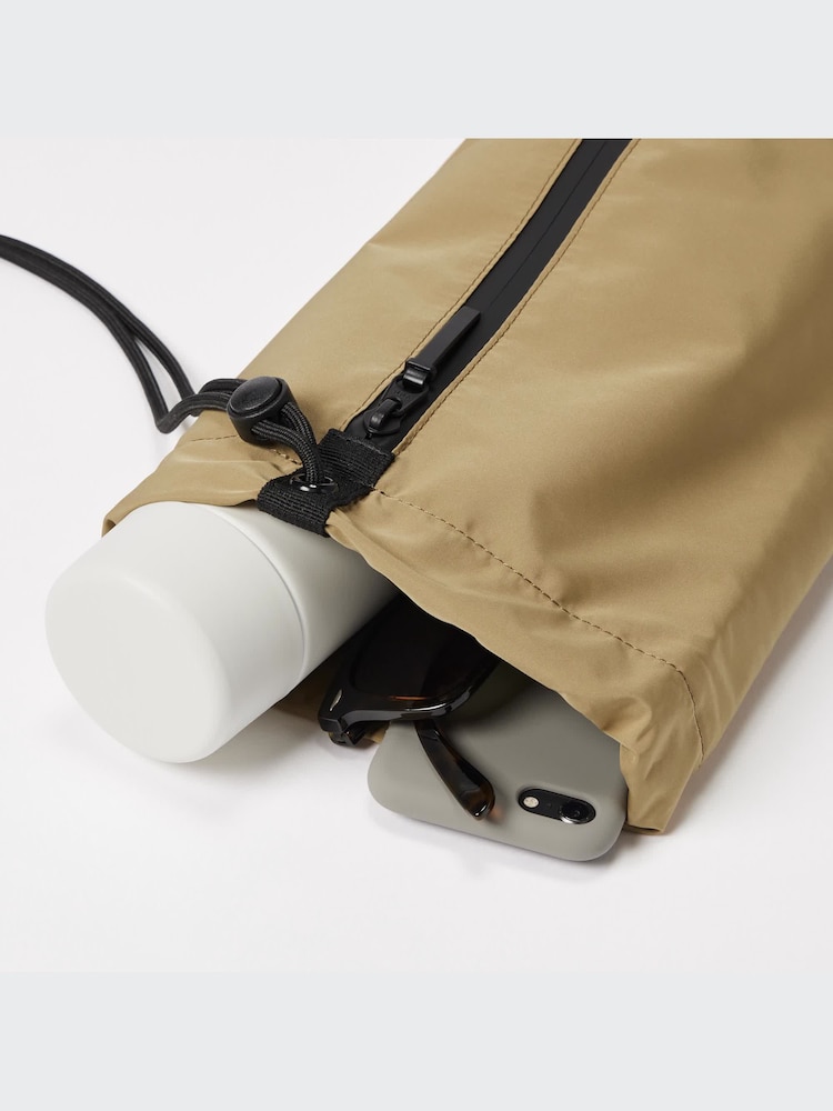 ユニクロ公式 | ミニドローストリングバッグ