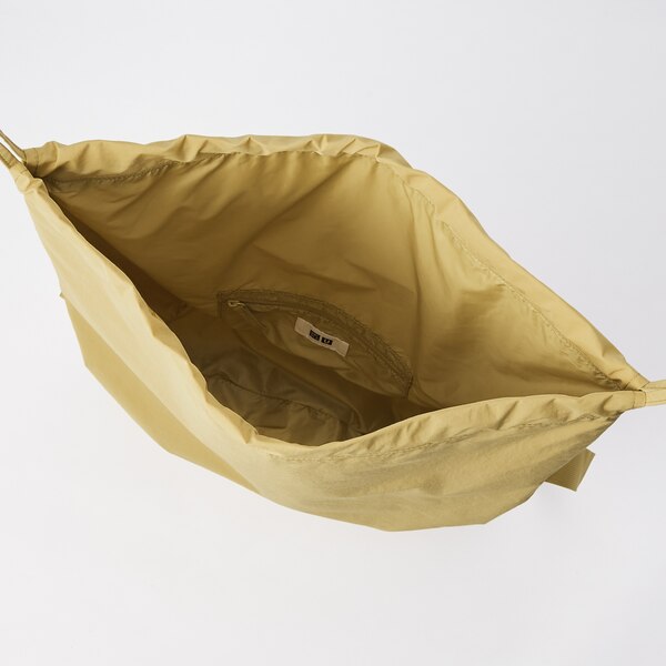 U Drawstring Shoulder Bag | UNIQLO US