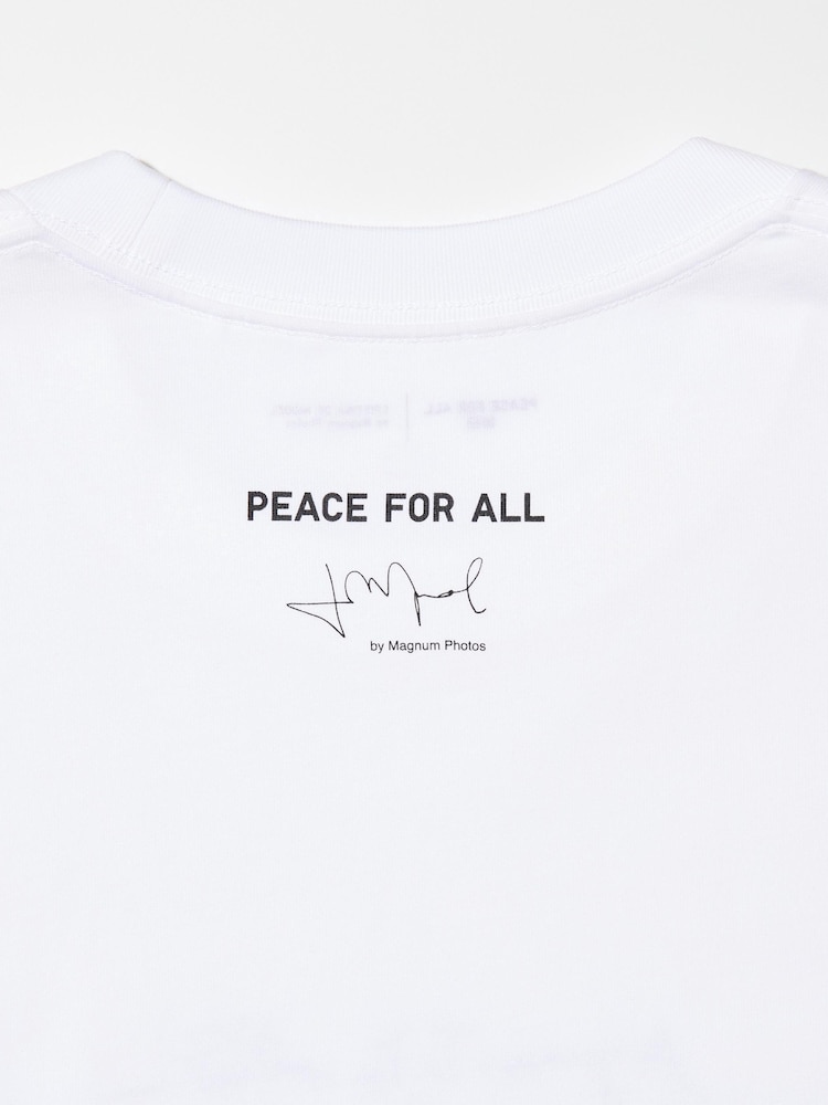 PEACE FOR ALL Graphic T-Shirt | Cristina de Middel | UNIQLO US
