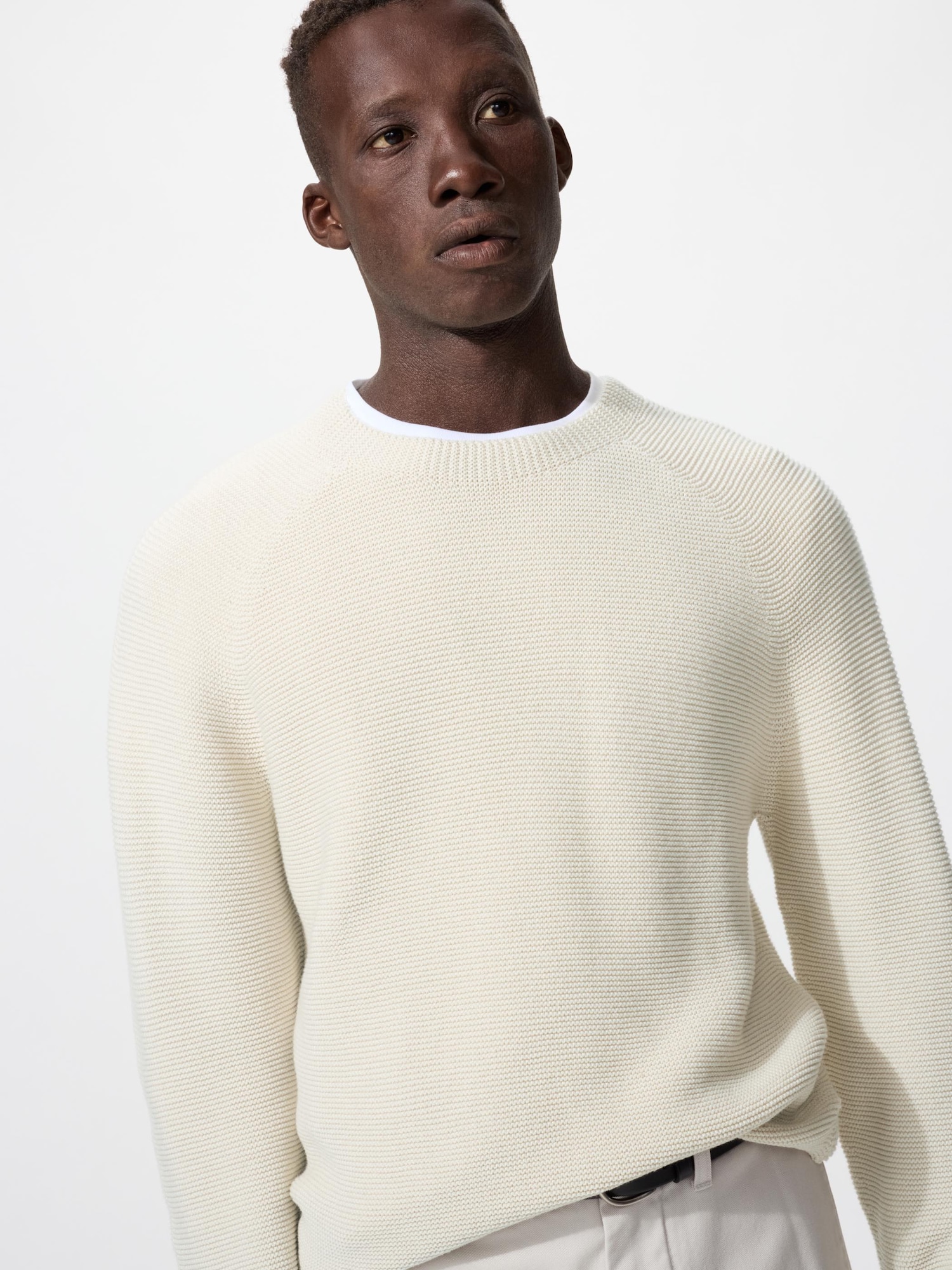 Sweater Rajut 3D Kerah Bulat Pria | UNIQLO ID