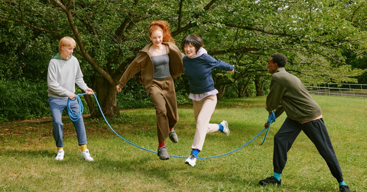 SWEATS COLLECTION | WOMEN,MEN,KIDS| UNIQLO SG