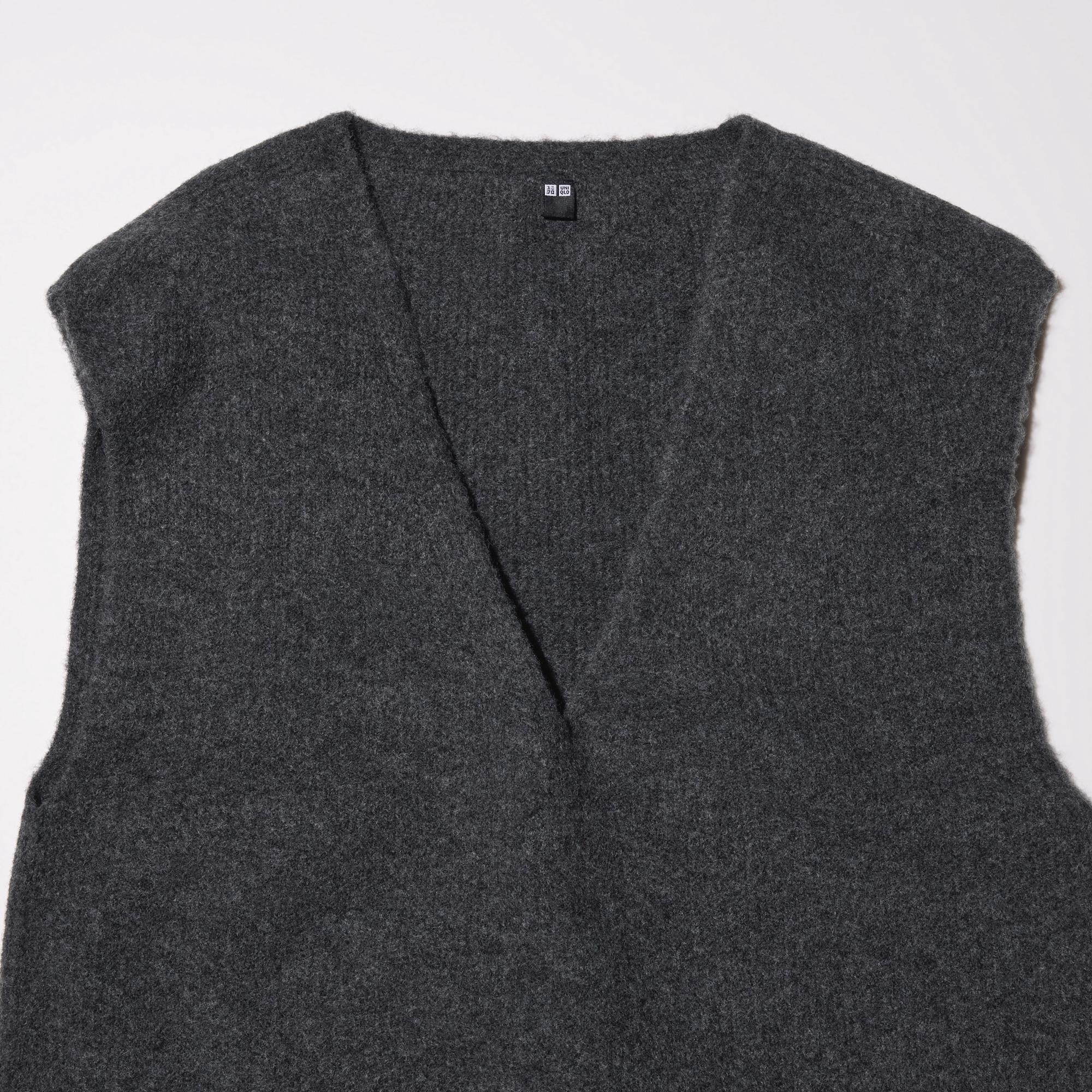 3D Knit Souffle Yarn Vest | V-Neck | UNIQLO US